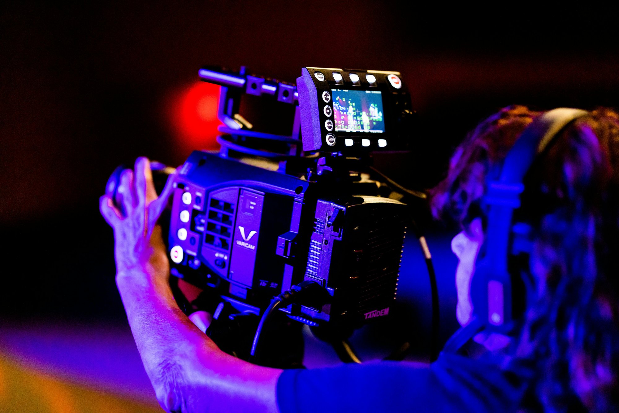 The Ultimate Guide to Live Streaming: Everything You Need to Know - JW ...